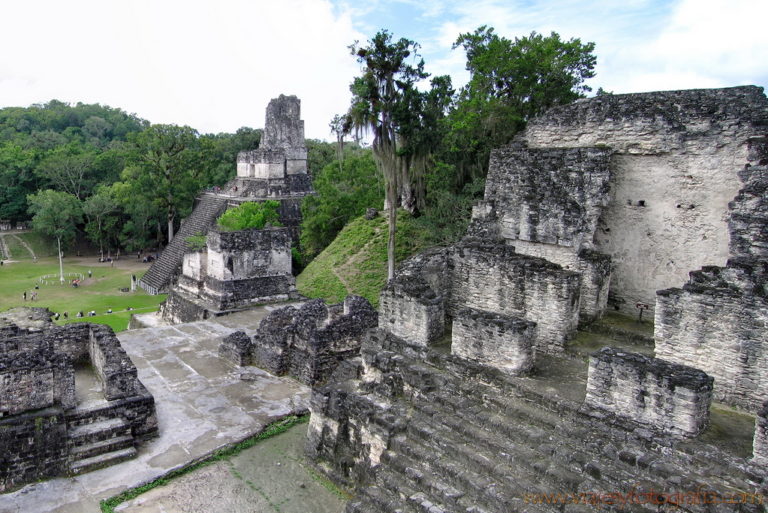 Viajar a Tikal, la más fascinante joya de la ruta maya en Guatemala