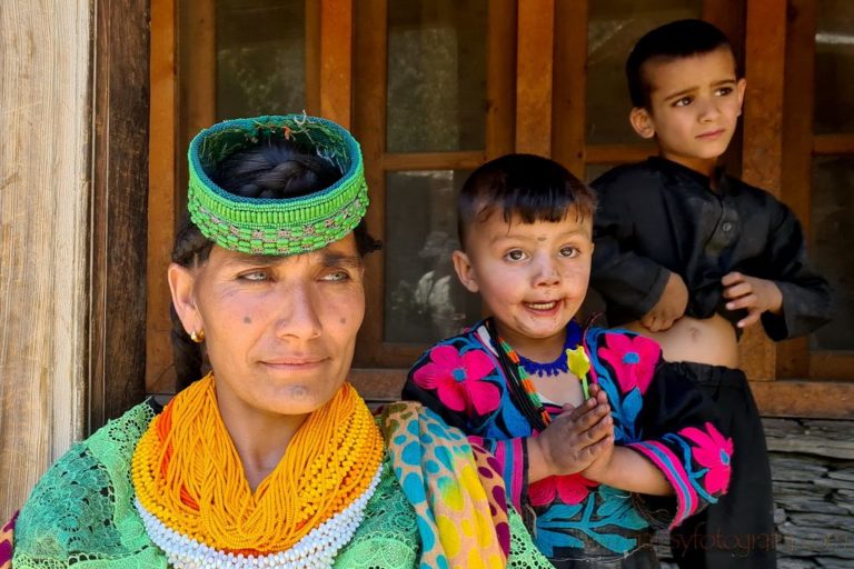 Los Kalash: buscando a la etnia más desconocida de Pakistán